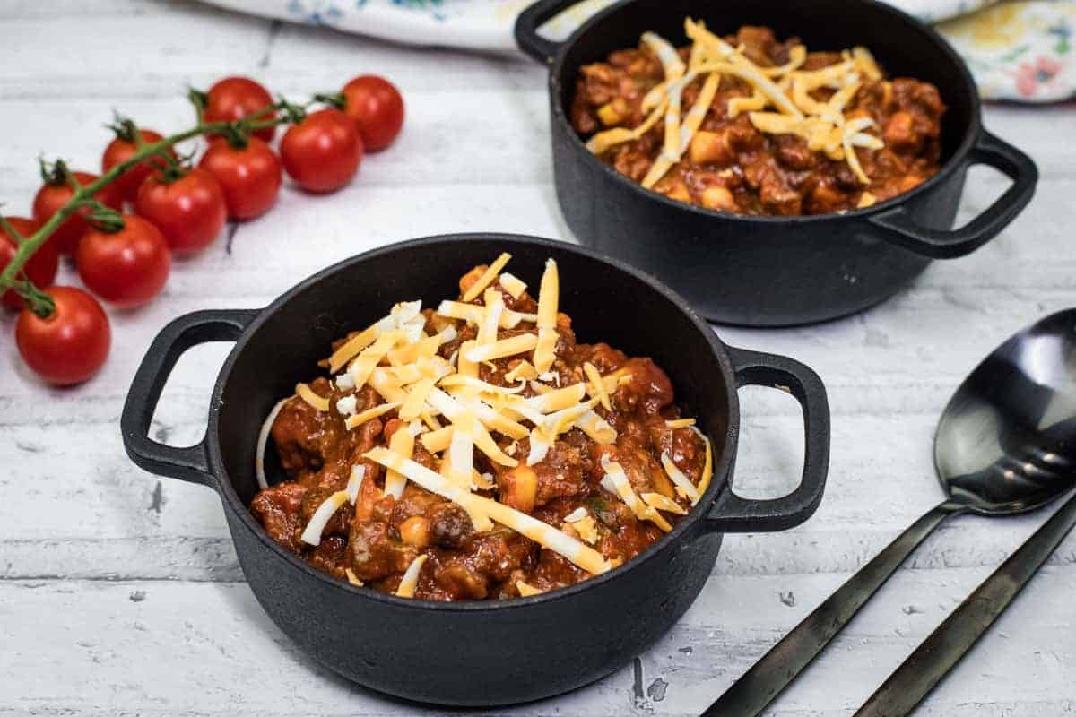 Comfort Comes Easy With 5 Chili Recipes That Refuse to Stay in the ...