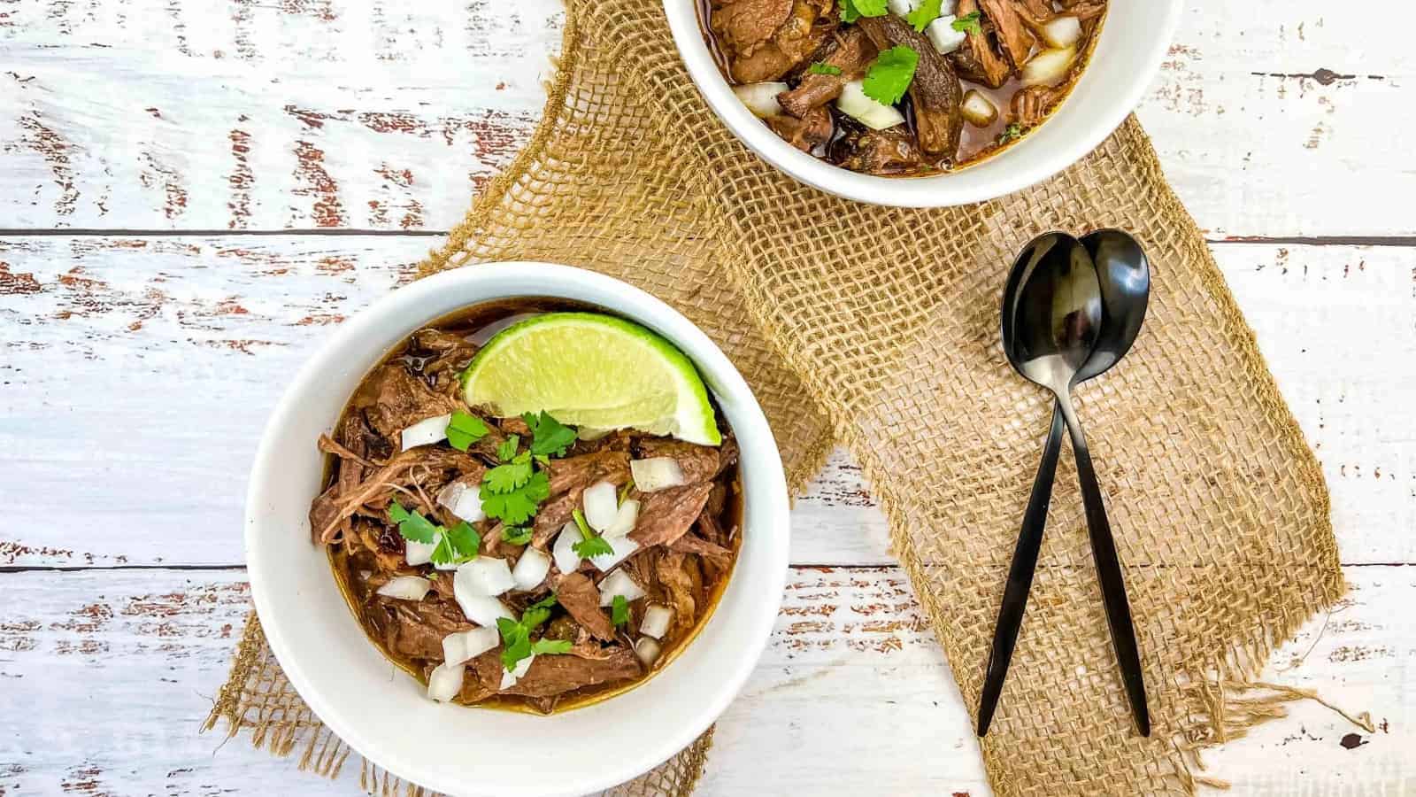 27 Make-on-Repeat Slow Cooker Recipes That Keep the Table Full All Fall ...